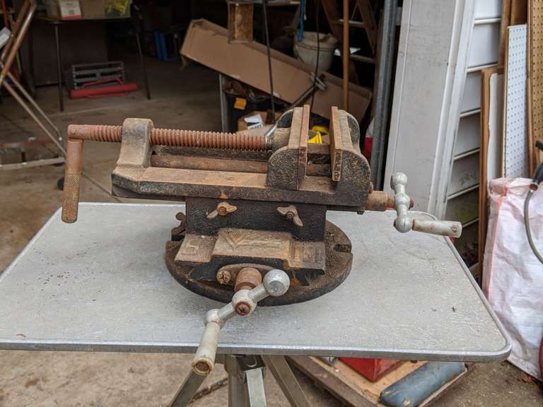 Buffalo Two-Way Bench Vise - Bid On Estates Auction Services
