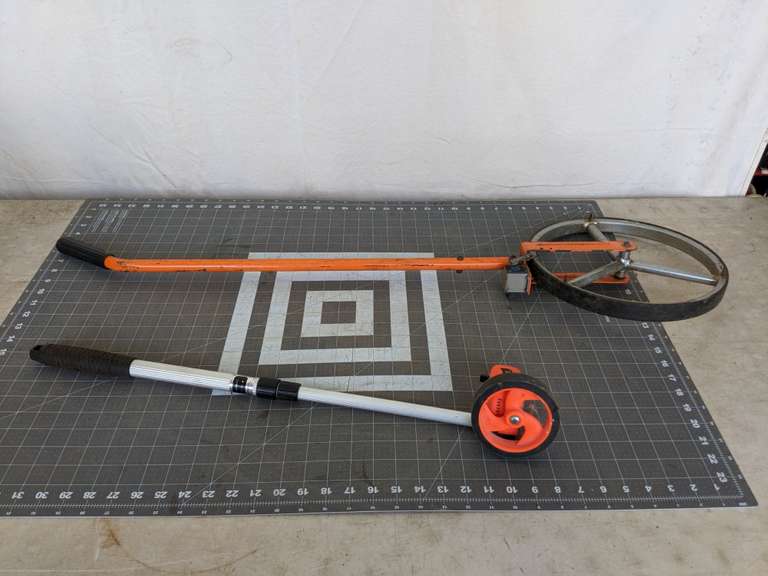 Walking measuring tools - Bid On Estates