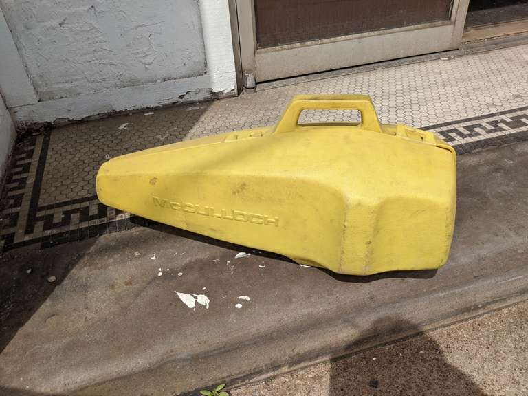 McCulloch Mac 110 chainsaw - Bid On Estates