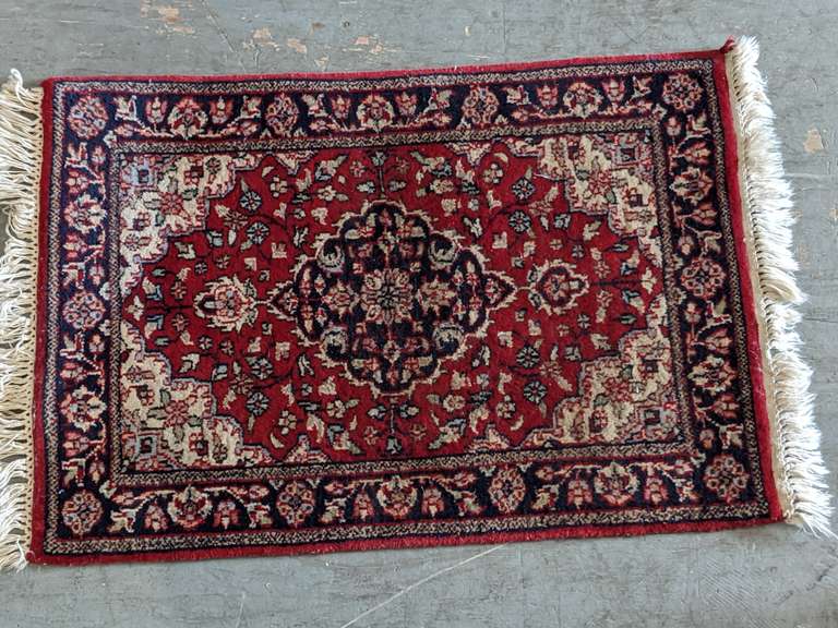 3' x 2' Area Rug - Bid On Estates Auction Services