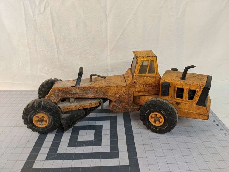 Tonka Grader Toy - Bid On Estates Auction Services