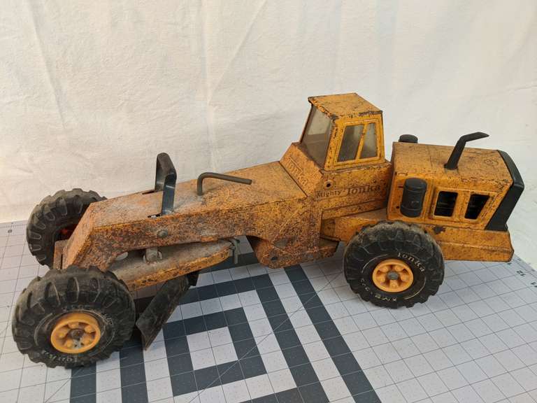 Tonka Grader Toy - Bid On Estates Auction Services