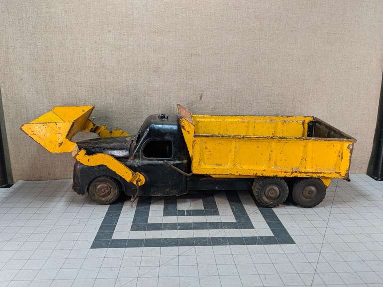 Vintage Structo Toy Truck, Hydraulic Load and Dump with Bucket Loader ...