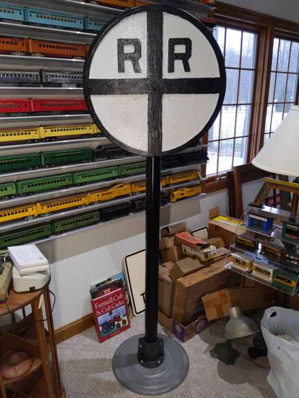CAST IRON RAILROAD CROSSING SIGN ON 6' FLOOR PEDESTAL - Bid On Estates ...