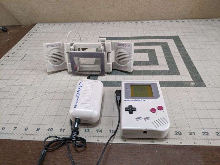 NINTENDO GAMEBOY, HANDY BOY, AND POWER PACK (GAMEBOY POWERED ON AND ...