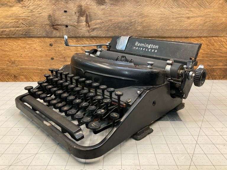 TYPEWRITER. REMINGTON NOISELESS MODEL SEVEN - Bid On Estates Auction ...