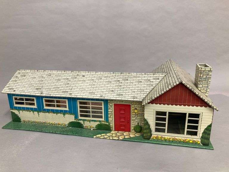 Large 1950/60s Marx Ranch Style Doll House - Bid On Estates Auction ...