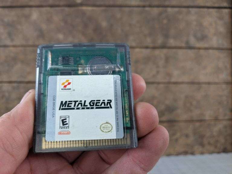 Gameboy Color: Metal Gear Solid - Bid On Estates Auction Services