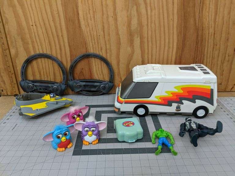 Micro Machines Van and 1997 Pokemon Playsets. Star Wars, Hulk, Venom ...