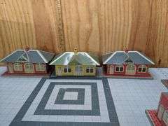 Trains. Marx Station Buildings - Bid On Estates Auction Services