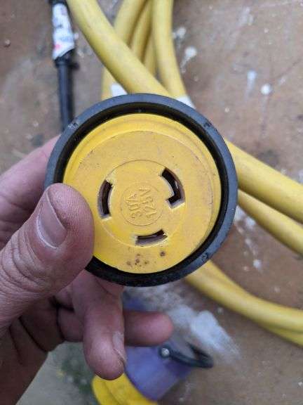 Yellow Extension Cord. 10 AWG / 30A / 125V - Bid On Estates Auction ...