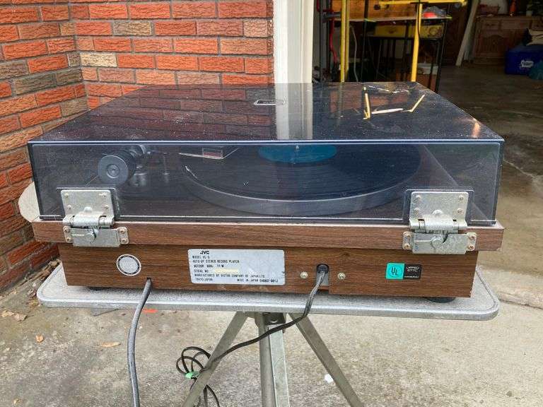 JVC VL-5 Turntable Record Player (has not been tested) - Bid On Estates ...