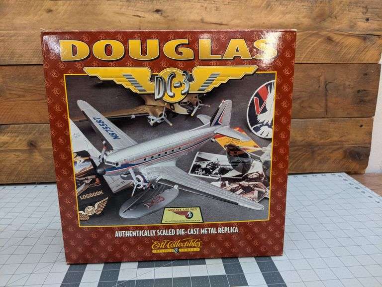 Ertl Diecast Model Plane. Douglas DC-3 for Mohawk Airlines - Bid On ...