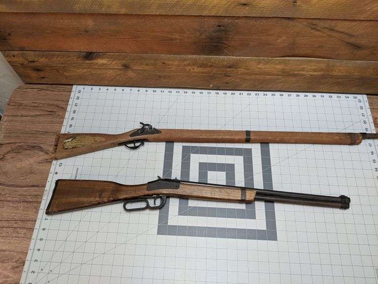 2 Toy Rifles. 1776 Freedom Fighter and Replicas of Paris (made in US ...