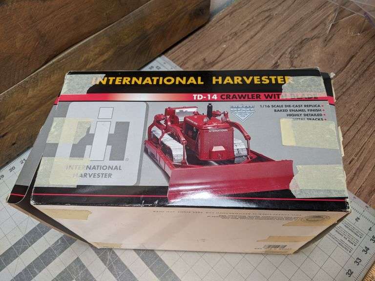 SpecCast Model of International Harvester TD-14 Crawler Tractor with ...