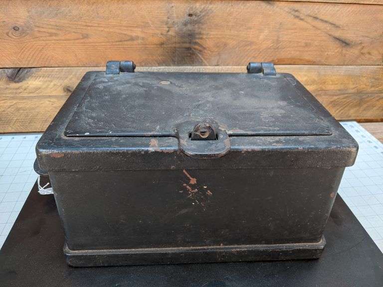 Carriage Lockbox (safe box), stamped Wells Fargo on the back - Bid On ...