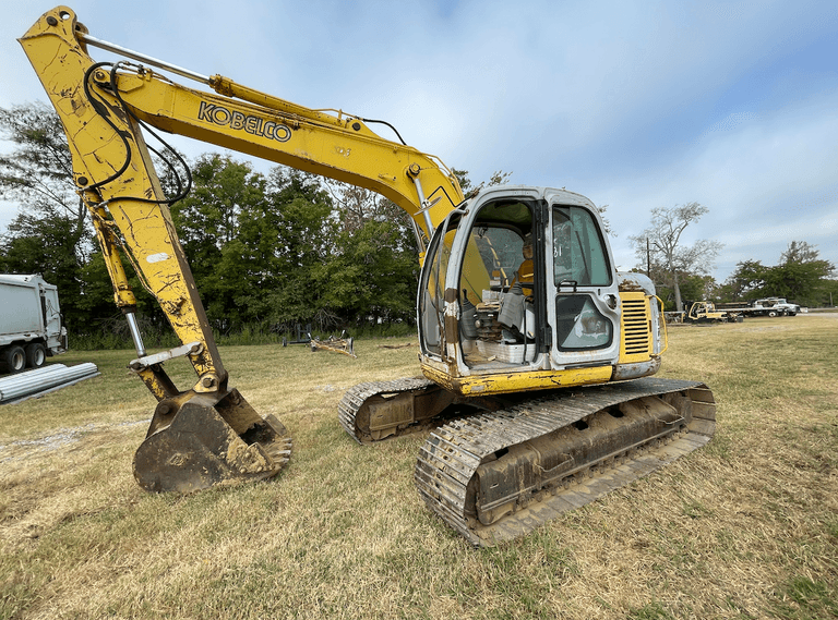 Kobelco 135 Trackhoe - Bonnette Auctions
