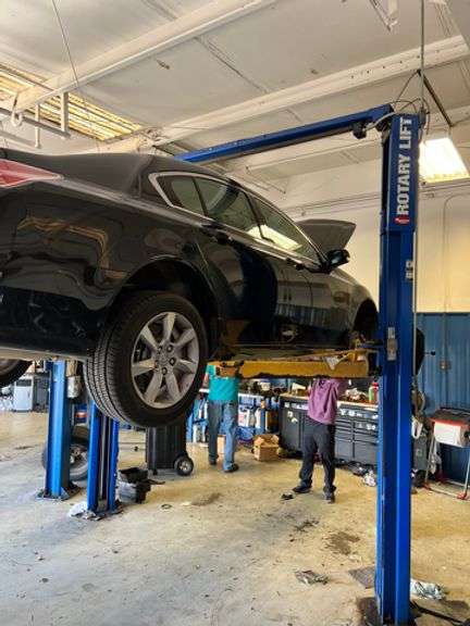 Rotary Lift 10K Pounds - Bonnette Auctions