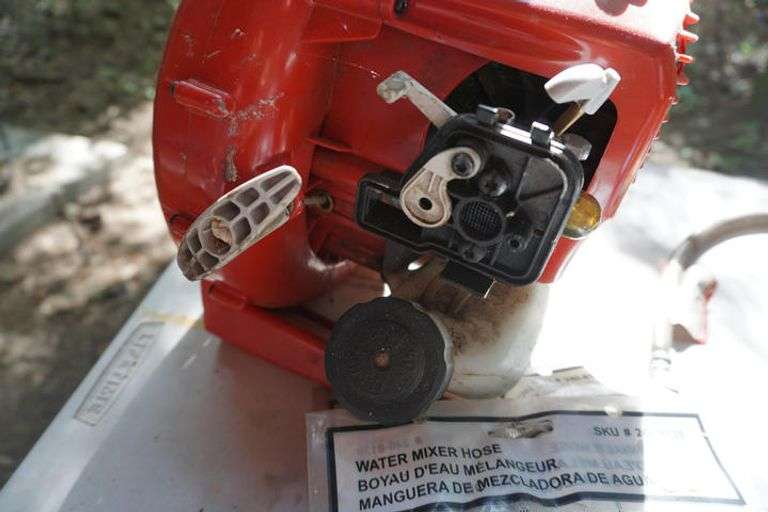 Homelite 26b Gas Blower - Bonnette Auctions