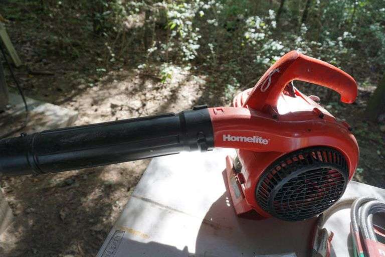 Homelite 26b Gas Blower - Bonnette Auctions