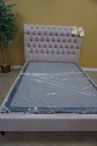 Coaster Queen Size Bed - Bonnette Auctions