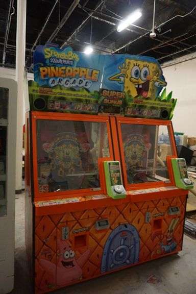 Andamiro Spongebob Pineapple Arcade - Bonnette Auctions
