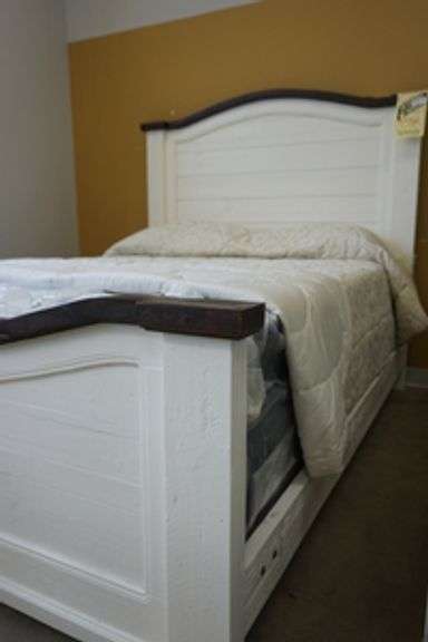 Rustic Imports King Bed - Bonnette Auctions