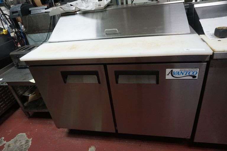 Avantco 4ft Prep Table - Bonnette Auctions