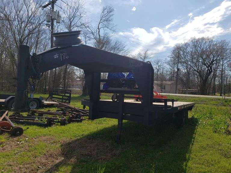 20' Goose neck trailer - Bonnette Auctions