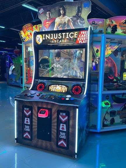 Raw Thrills Injustice Arcade DC - Bonnette Auctions