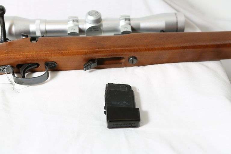Winchester model 131, bolt action rifle, .22SL/LR, serial Z207941, one ...