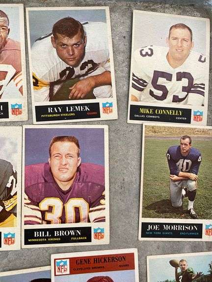 Vintage NFL cards - ByceAUCTION LTD. Ohio Auctioneer #2006000019