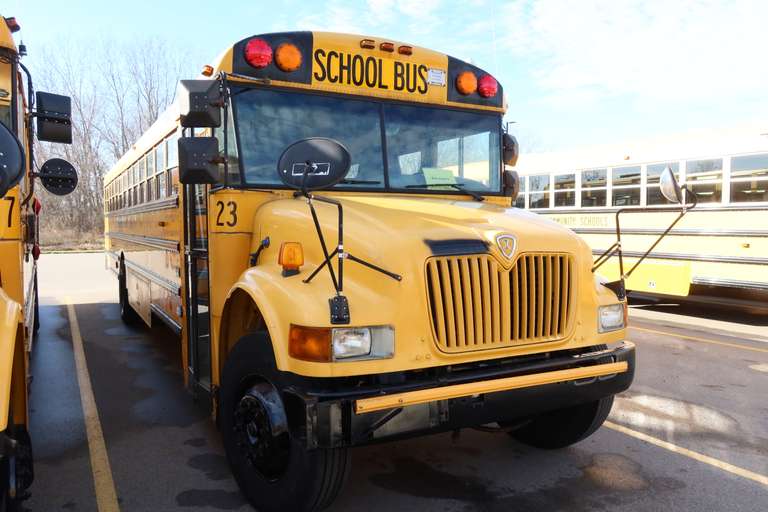 2004 IC CE200 - CIS Auctions
