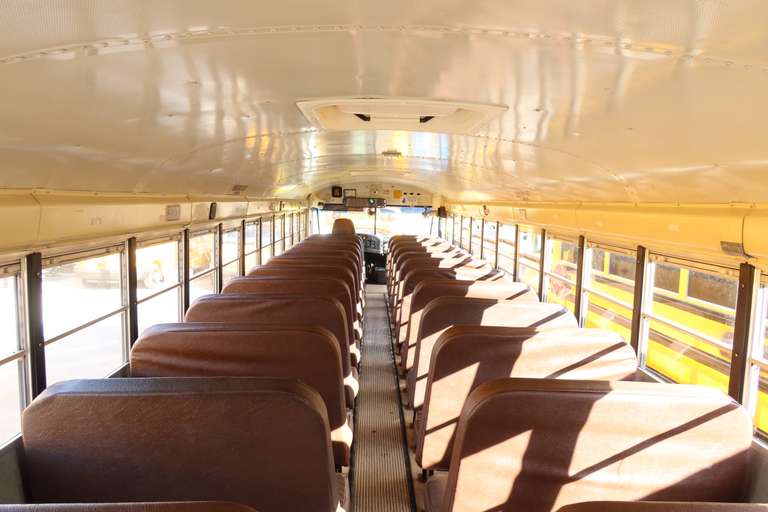 2004 IC CE200 - CIS Auctions