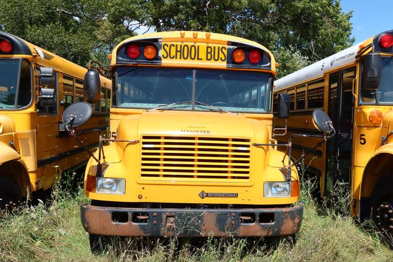 2003 BlueBird International 3800 W/ T444E - CIS Auctions