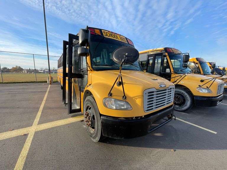 2009 THOMAS C2 W/ CUMMINS - CIS Auctions