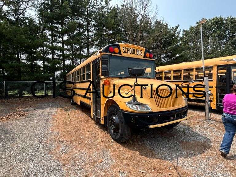 2011 IC CE300 W/ INTERNATIONAL DT466 - CIS Auctions