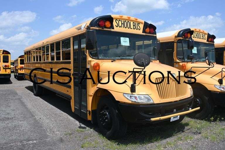 2013 IC CE W/ INTERNATIONAL DT466 - CIS Auctions