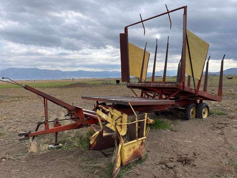 New Holland 1030 Bale Wagon - Prime Time Auctions, Inc.