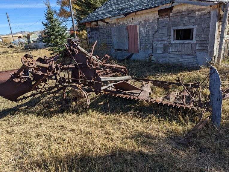 Horse Drawn Swather - Prime Time Auctions, Inc.