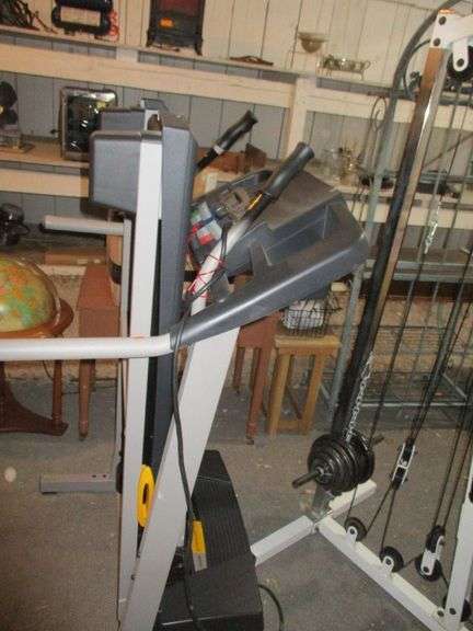 Pro-Form Crosswalk 400E Treadmill - Prime Time Auctions, Inc.