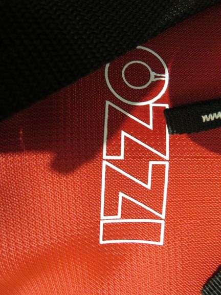 Ozzi Golf Bag - Prime Time Auctions, Inc.