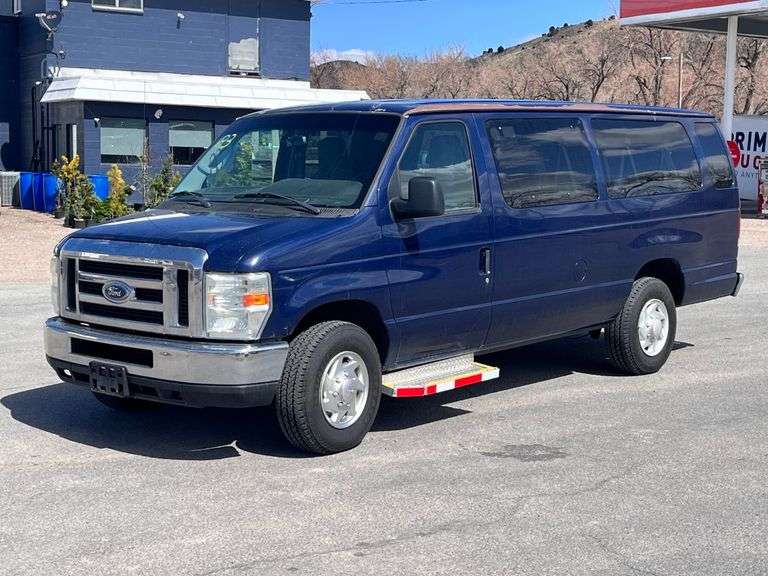 2010 Ford E-350 Extended Wagon - Prime Time Auctions, Inc.