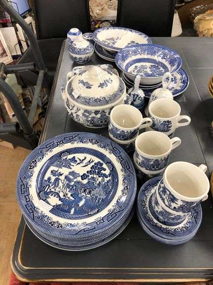 Churchill China Set Serves 8 - Prime Time Auctions, Inc.