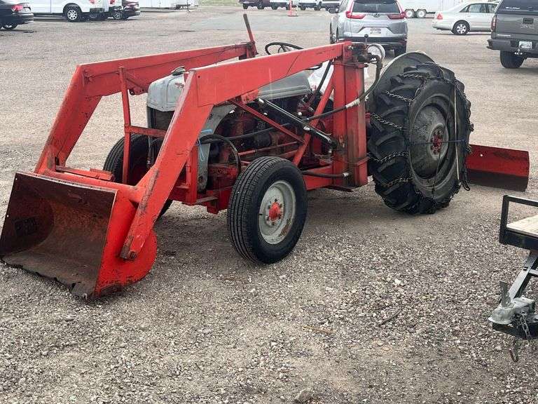 F20-A Farmhand Tractor - Prime Time Auctions, Inc.