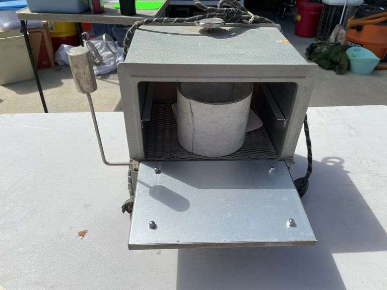 Williams Gold Refining Pyro-Oven - Prime Time Auctions, Inc.