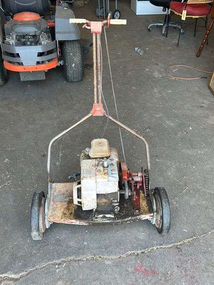 Cooper Klipper Power Lawn Mower - Prime Time Auctions, Inc.