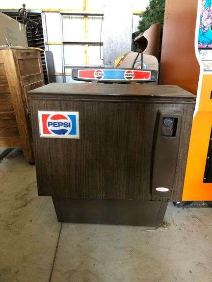 Pepsi Chest Freezer - Prime Time Auctions, Inc.