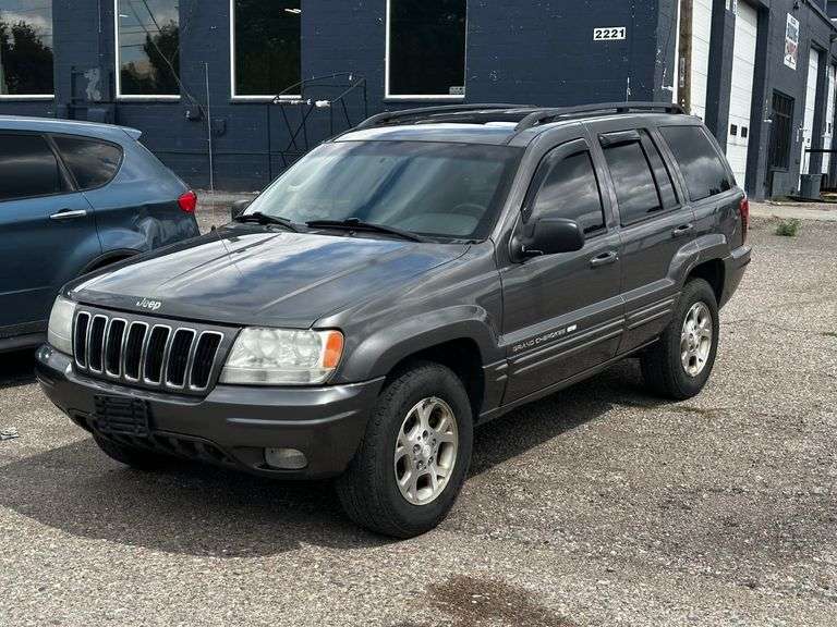 2002 Jeep Grand Cherokee Limited - Prime Time Auctions, Inc.
