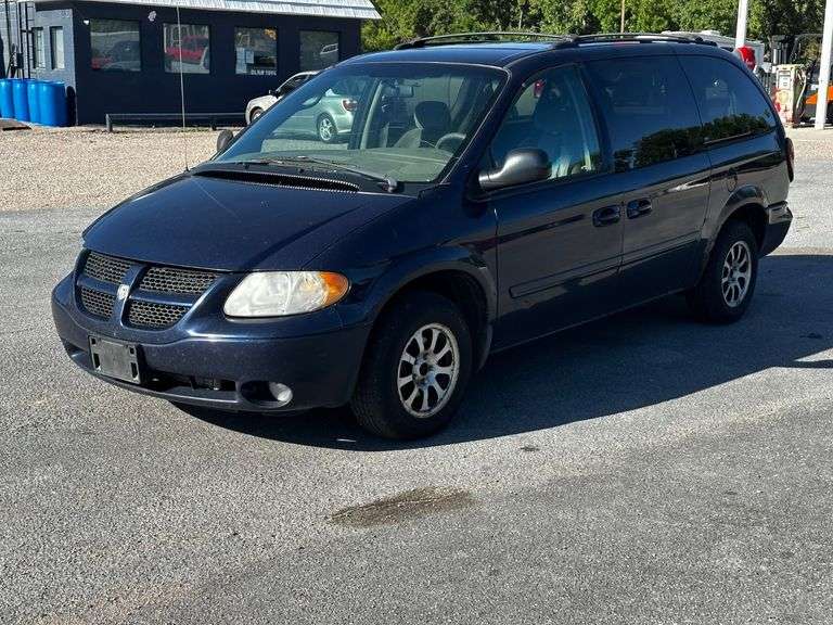 2004 Dodge Grand Caravan SXT - Prime Time Auctions, Inc.